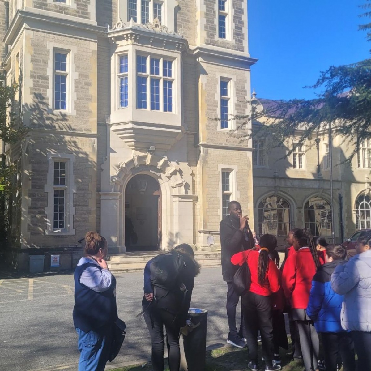 William Ford Junior School - Year Six visit Crown Court